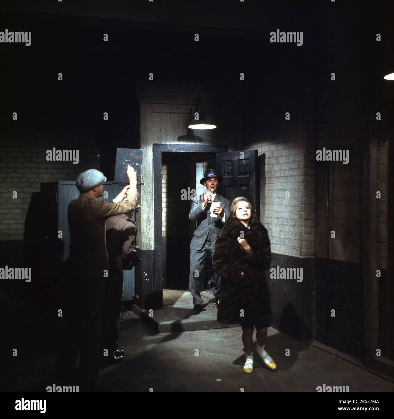 BARBRA STREISAND as Fanny Brice in FUNNY GIRL 1968 director WILLIAM ...