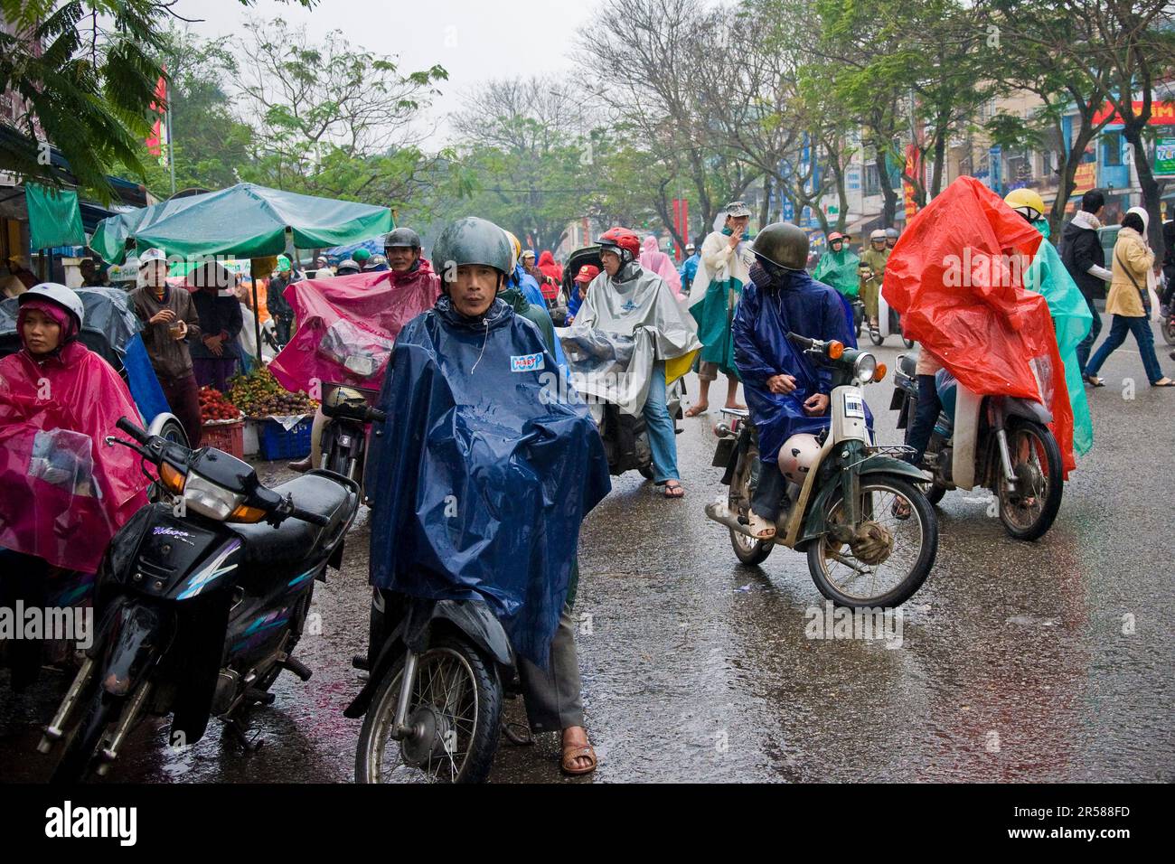 Daily life. Hué. Vietnam Stock Photo - Alamy