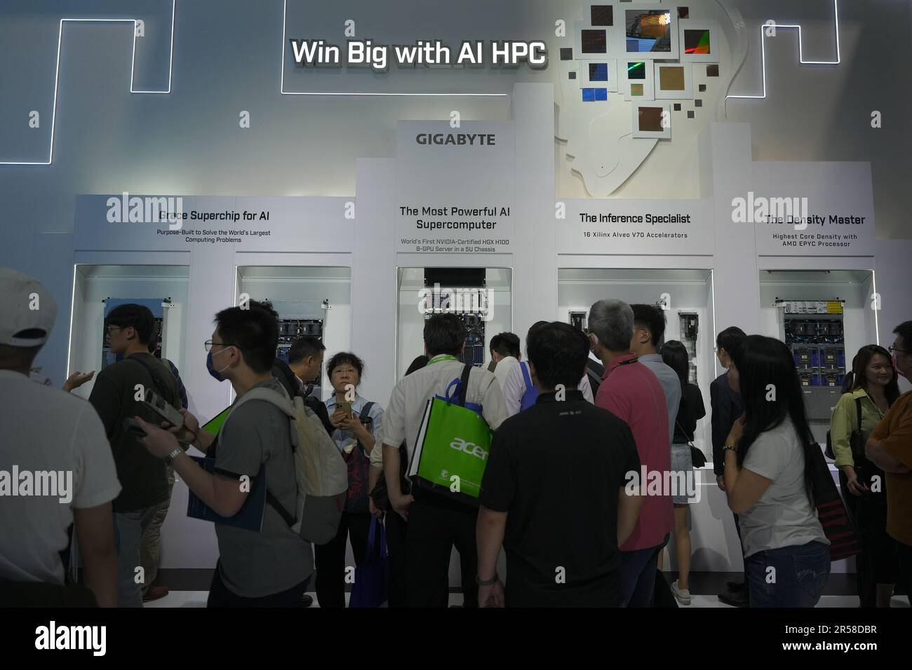 Taipei, Taiwan. 01st June, 2023. A server with the Grace hopper ...