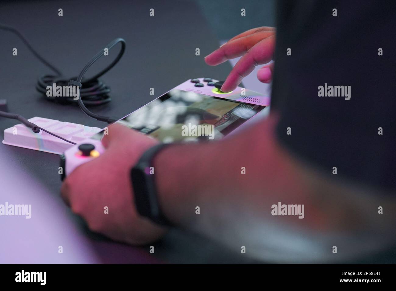 Gaming booths hi-res stock photography and images - Alamy