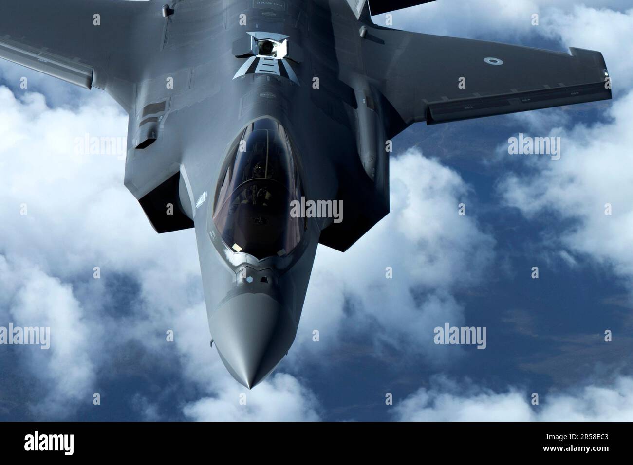 Military bases in arctic hi-res stock photography and images - Alamy