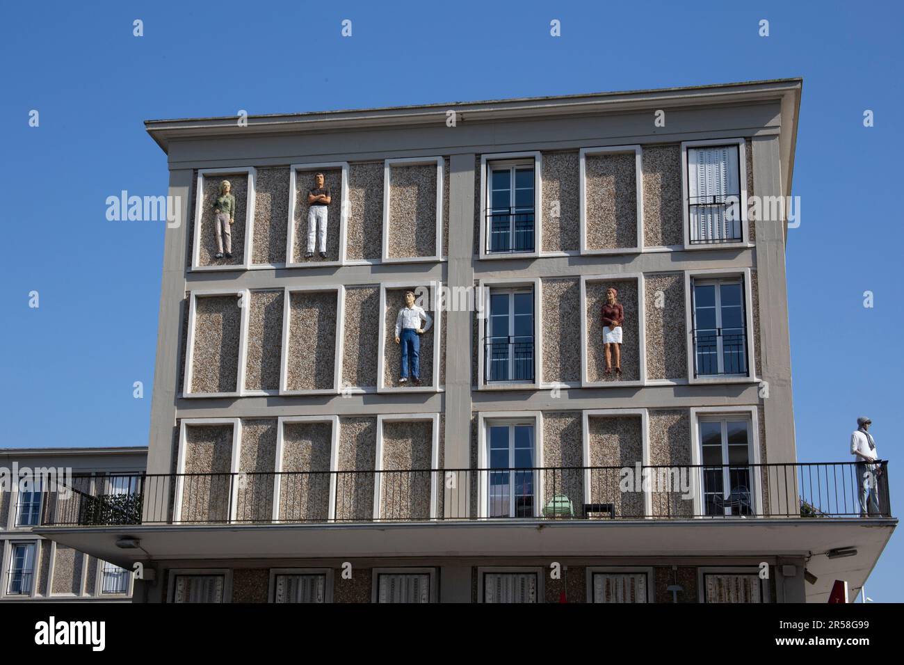 ‘Apparitions’ by German artist Stephan Balkenhol, part of A Summer in ...