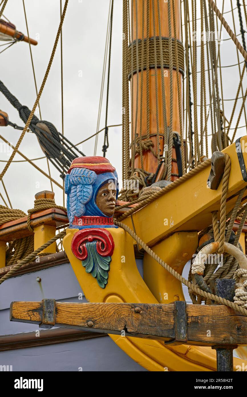 The Kalmar Nyckel is a replica of Peter Minuit's ship which docked in ...