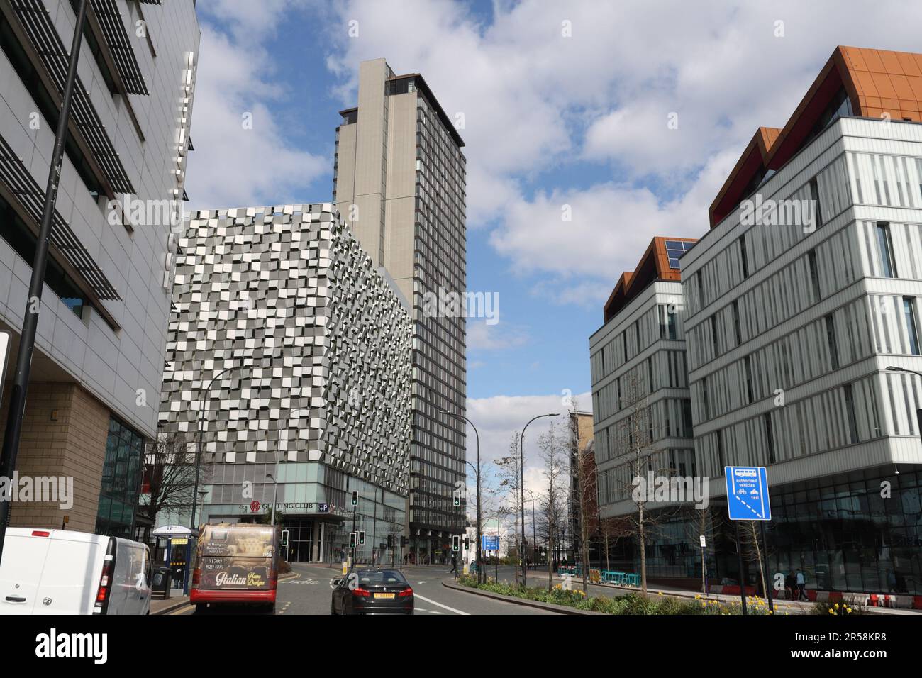 Buildings high rise england hi-res stock photography and images - Alamy