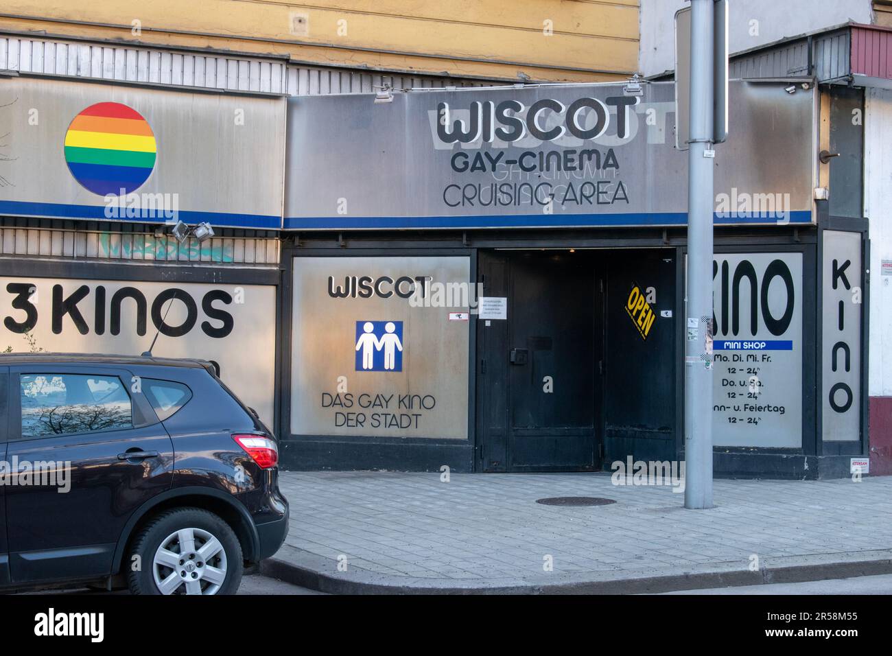 Nightlife venues hi-res stock photography and images - Alamy