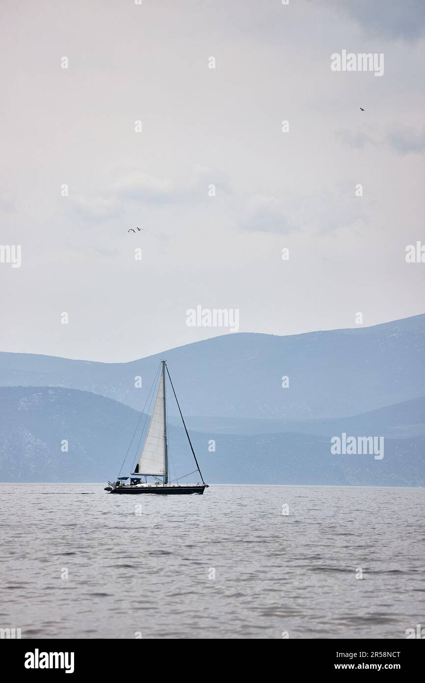 Ship sailing in the distance hi-res stock photography and images - Alamy