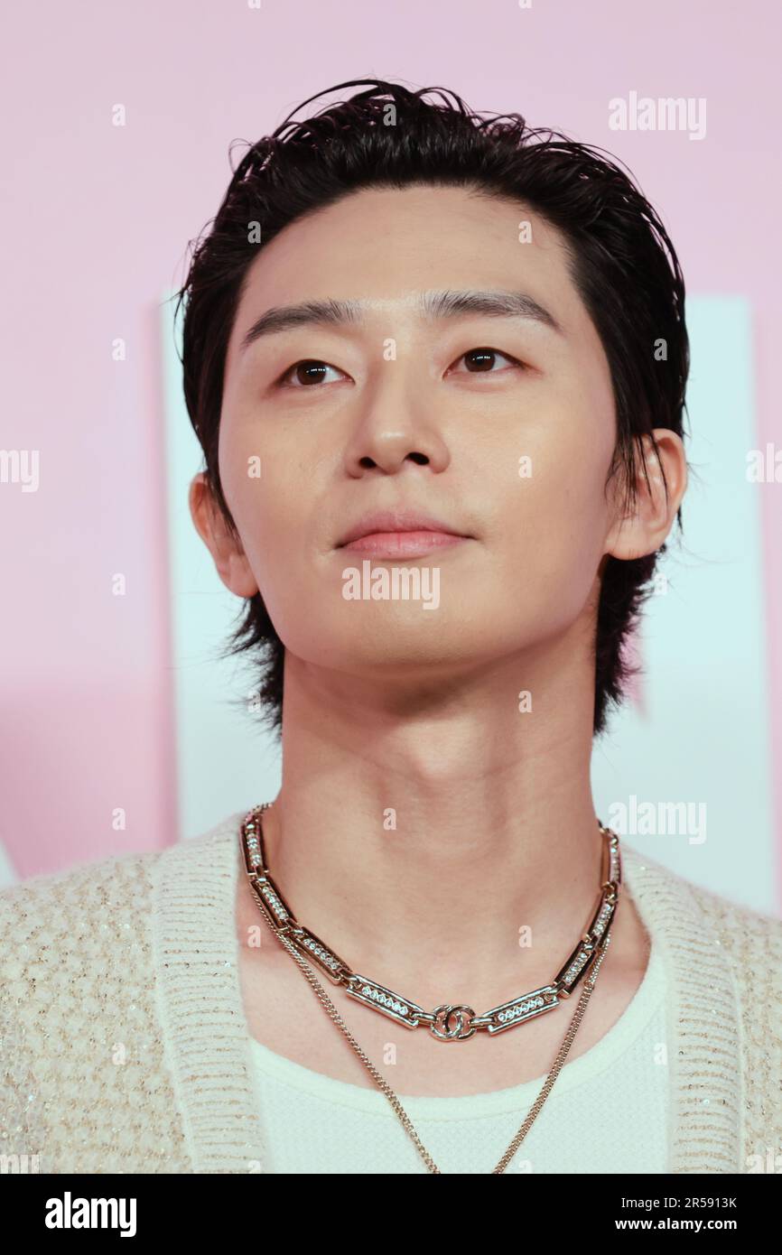 Park Seo-Jun attends the photocall of the Chanel Metiers d'Art 2022/23 ...