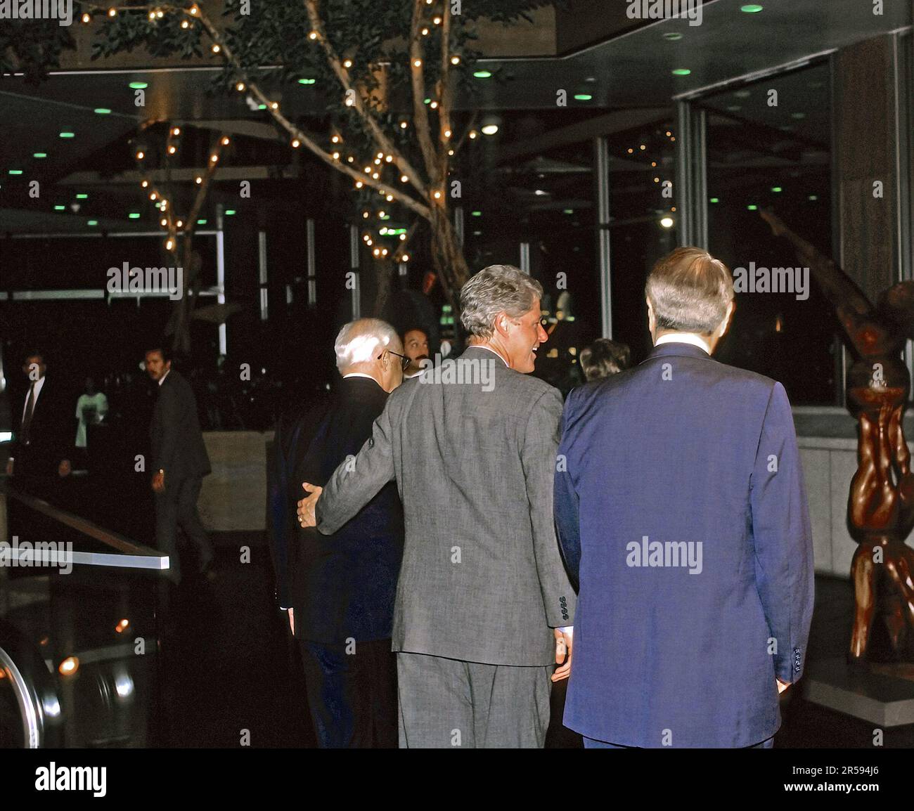 WASHINGTON DC - JULY 1, 1993 President Bill Clinton arrives at Duke ...