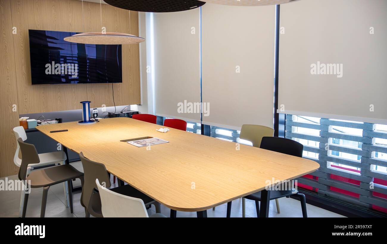 Modern meeting rooms hi-res stock photography and images - Alamy