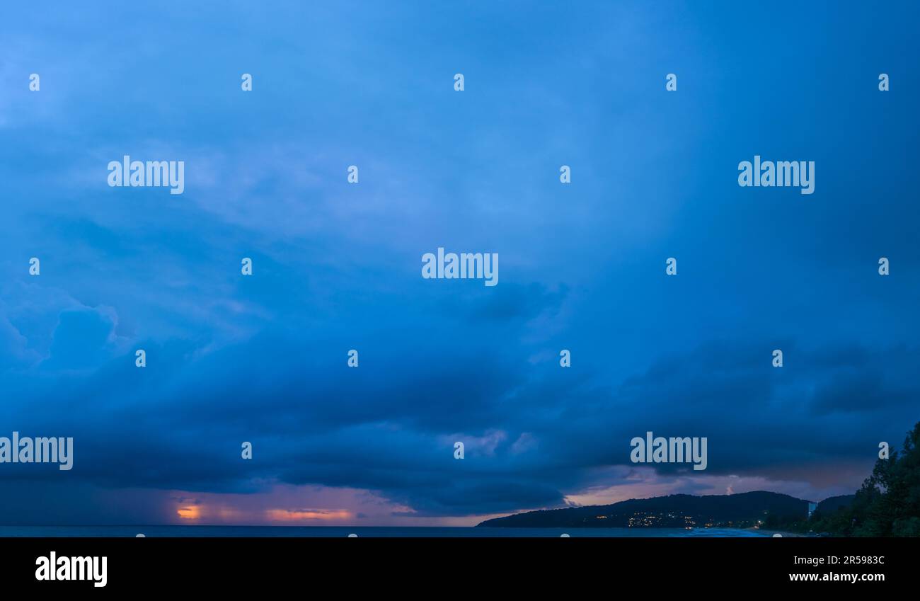 he beauty of the sky was mesmerizing in stunning sunset. Stunning ...