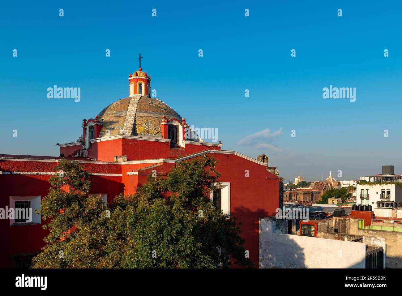 San Augustin church at sunrise in Puebla city with Popocatepetl ...