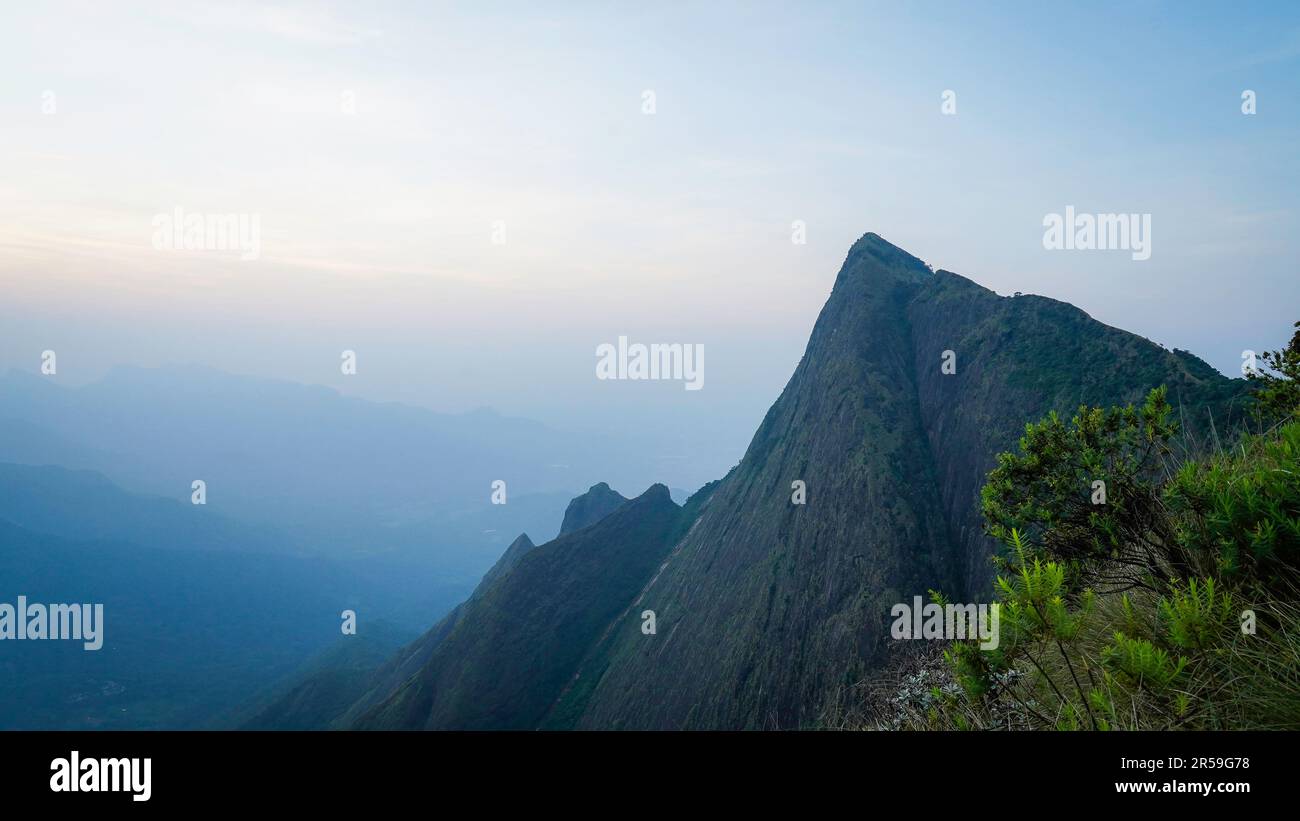 Kolukkumalai Sunrise View Point Munnar - Idukki, Kerala Stock Photo - Alamy