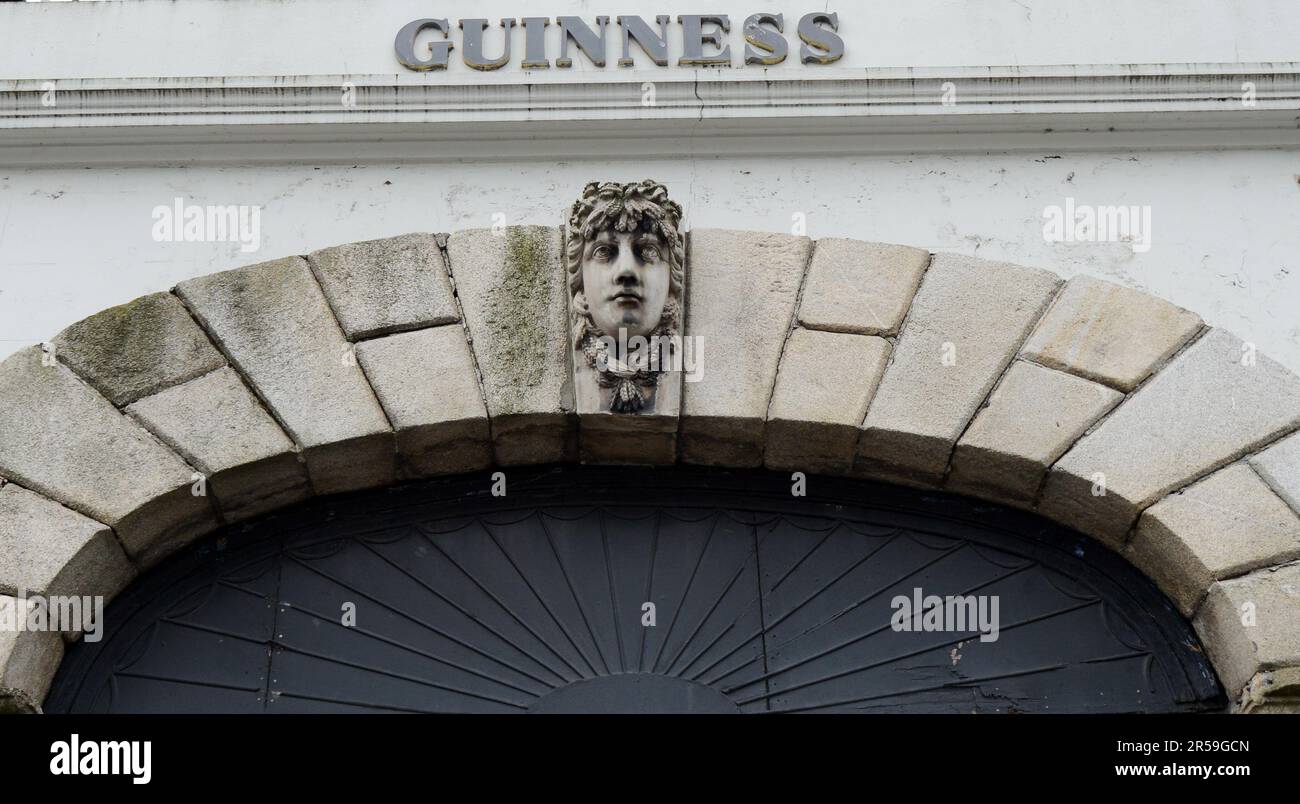 Guinness beer visitor centre hi-res stock photography and images - Alamy