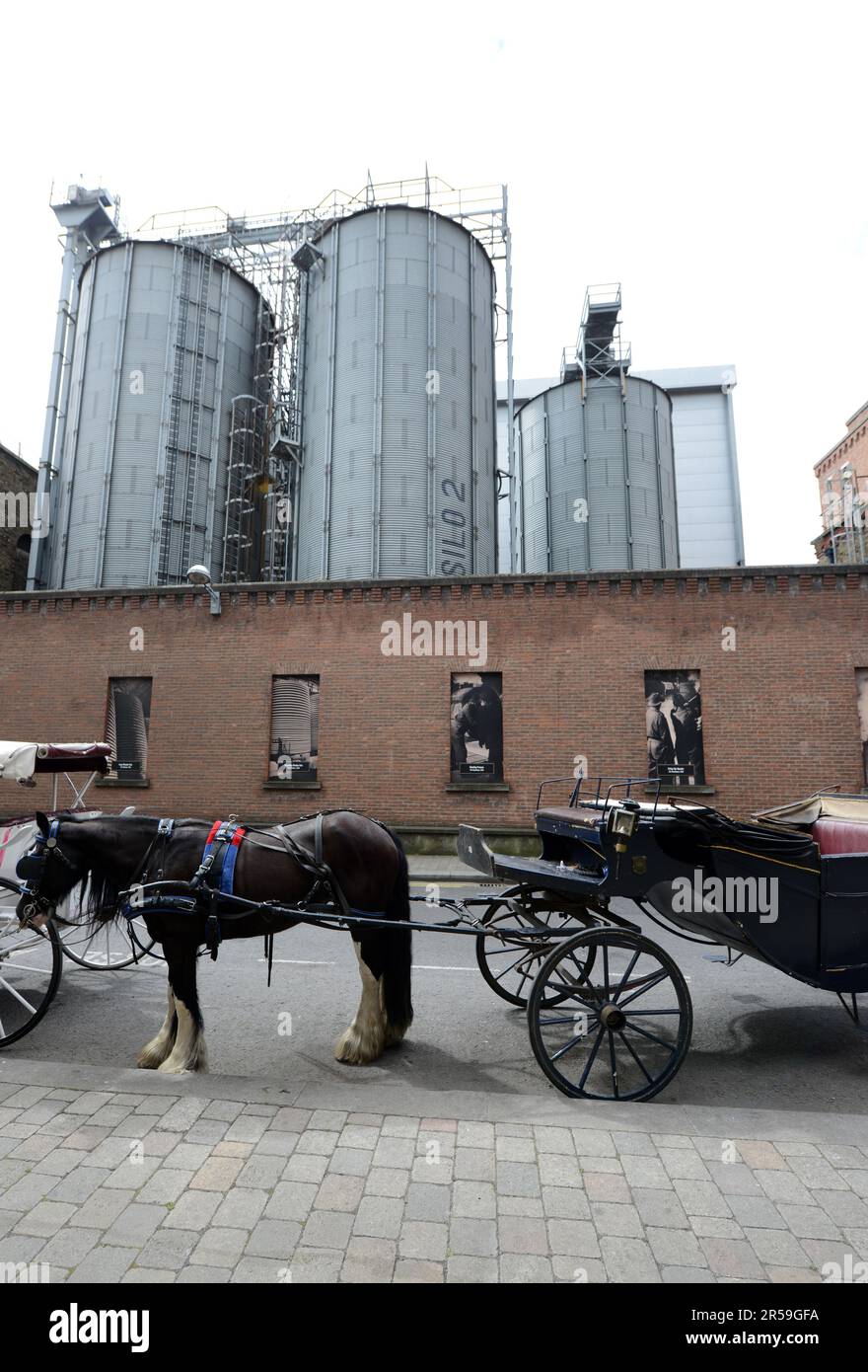 Guinness dublin carriage hi-res stock photography and images - Alamy