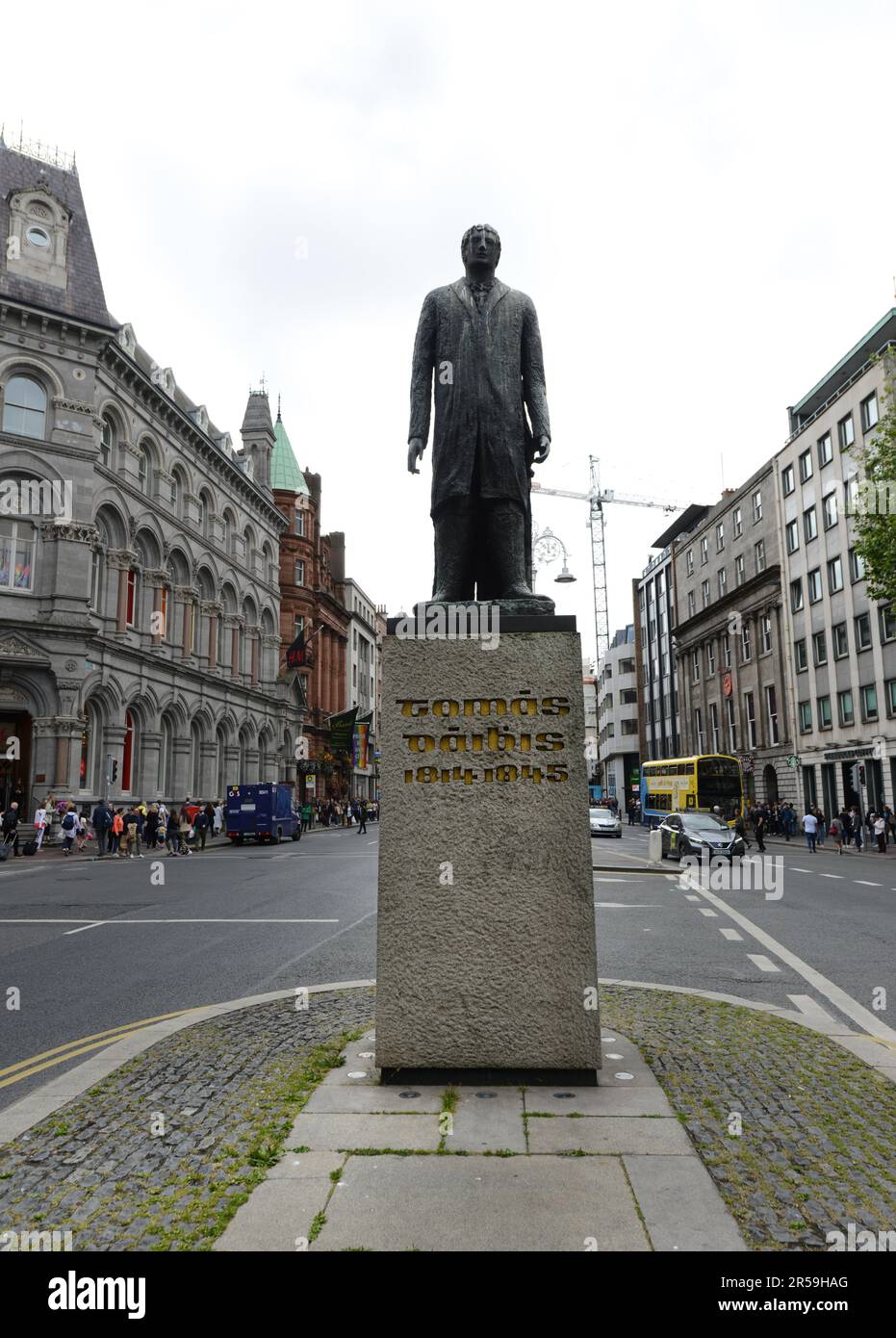 Thomas Davis Statue & Memorial on Dame Street in Dublin, Ireland Stock ...