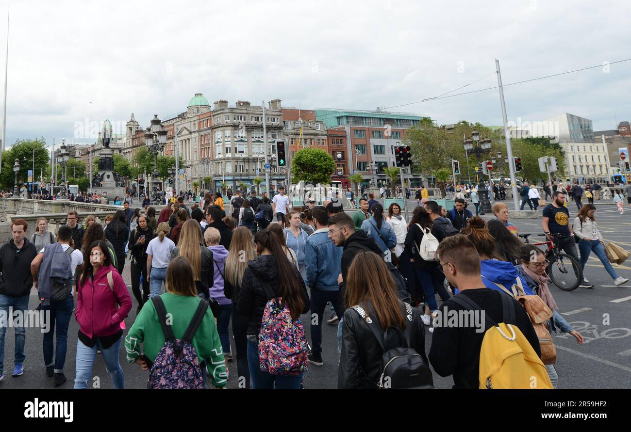 Oconnell bridge and street hi-res stock photography and images - Alamy