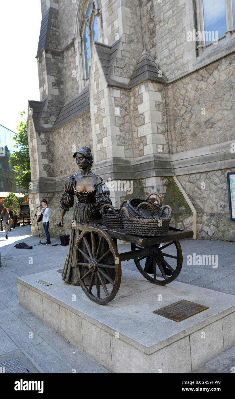 Statue of Molly Malone and her cart at the current location on Suffolk ...