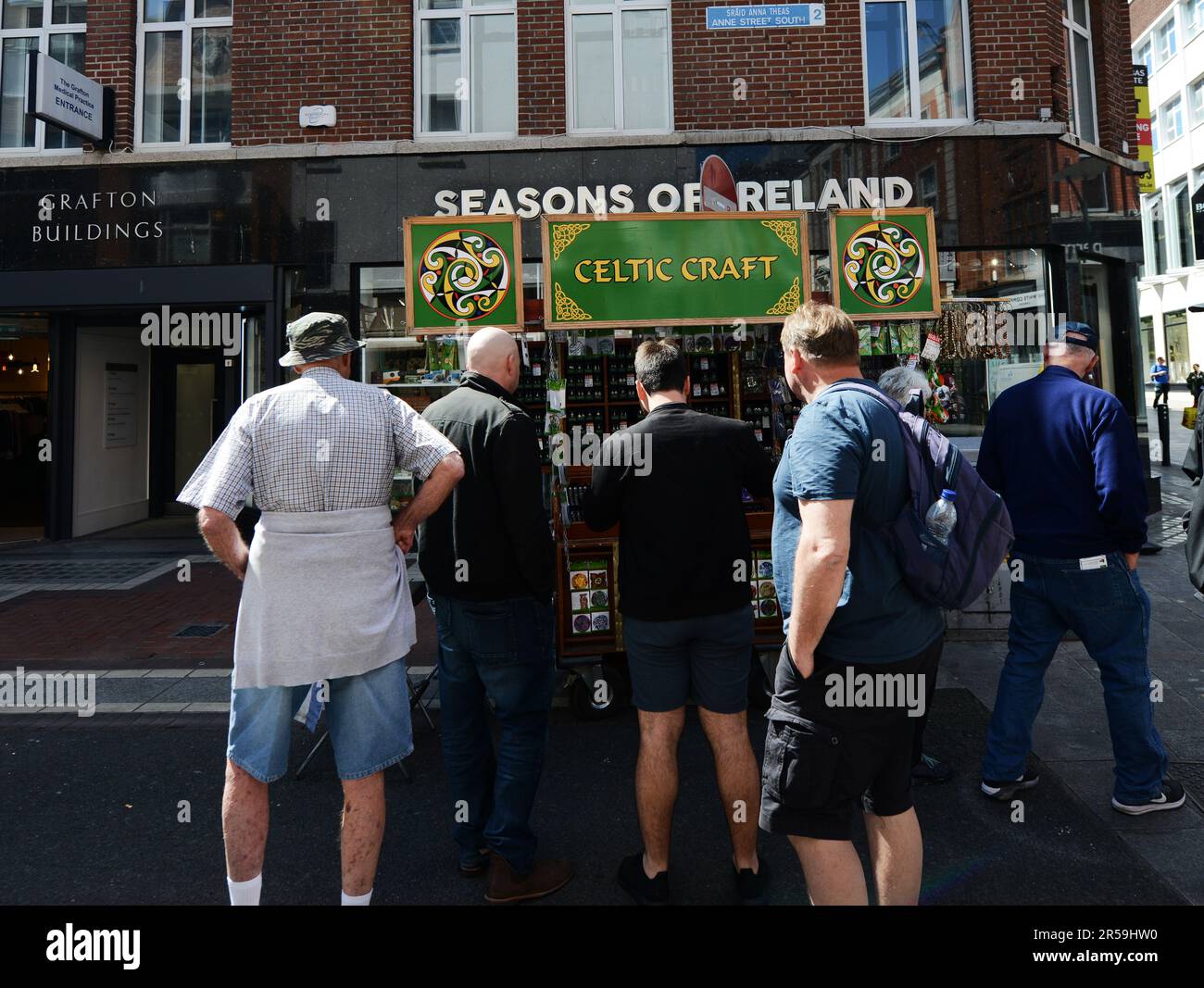 Dubin hi-res stock photography and images - Alamy