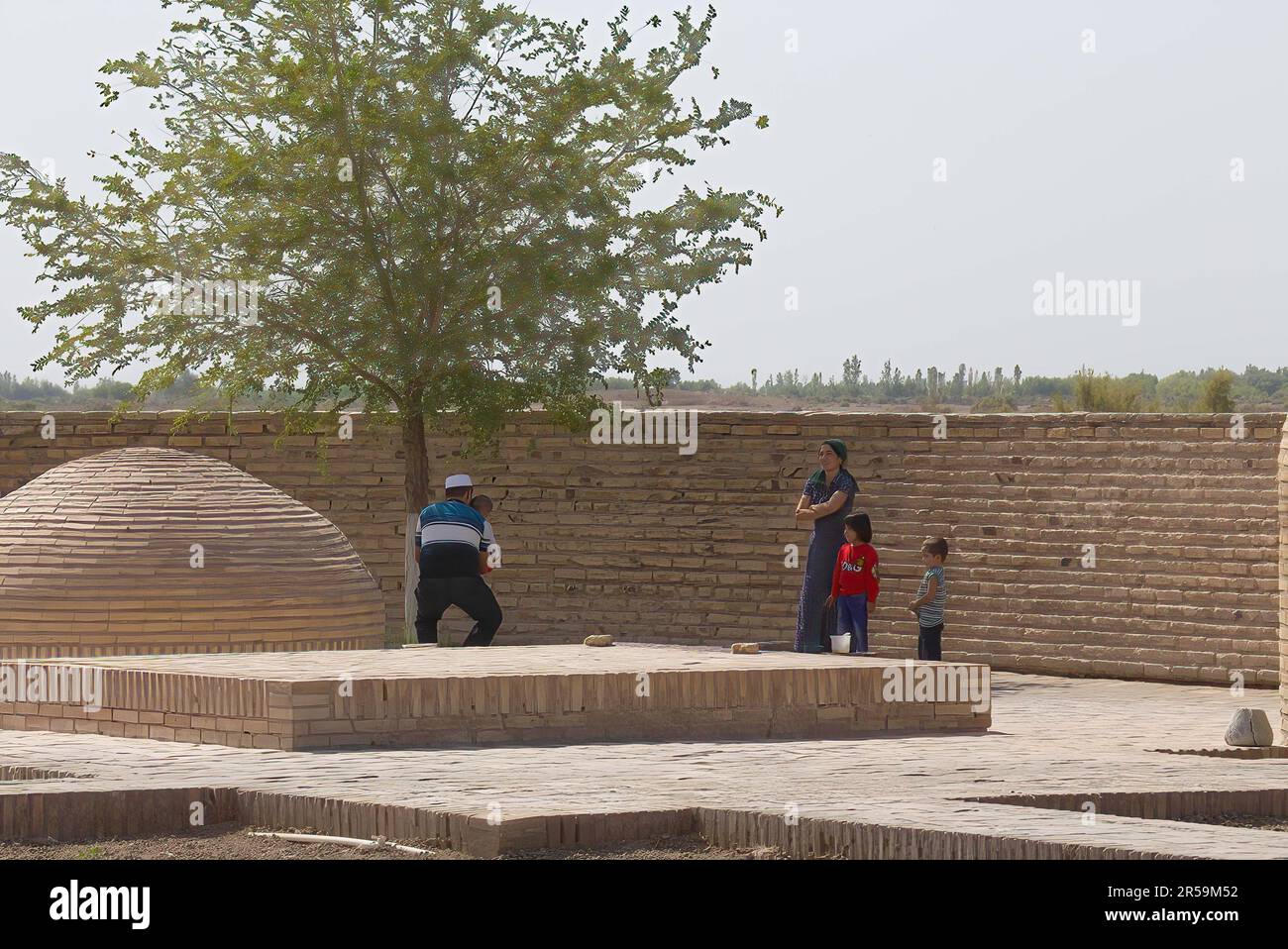 Saintly shrine hi-res stock photography and images - Alamy