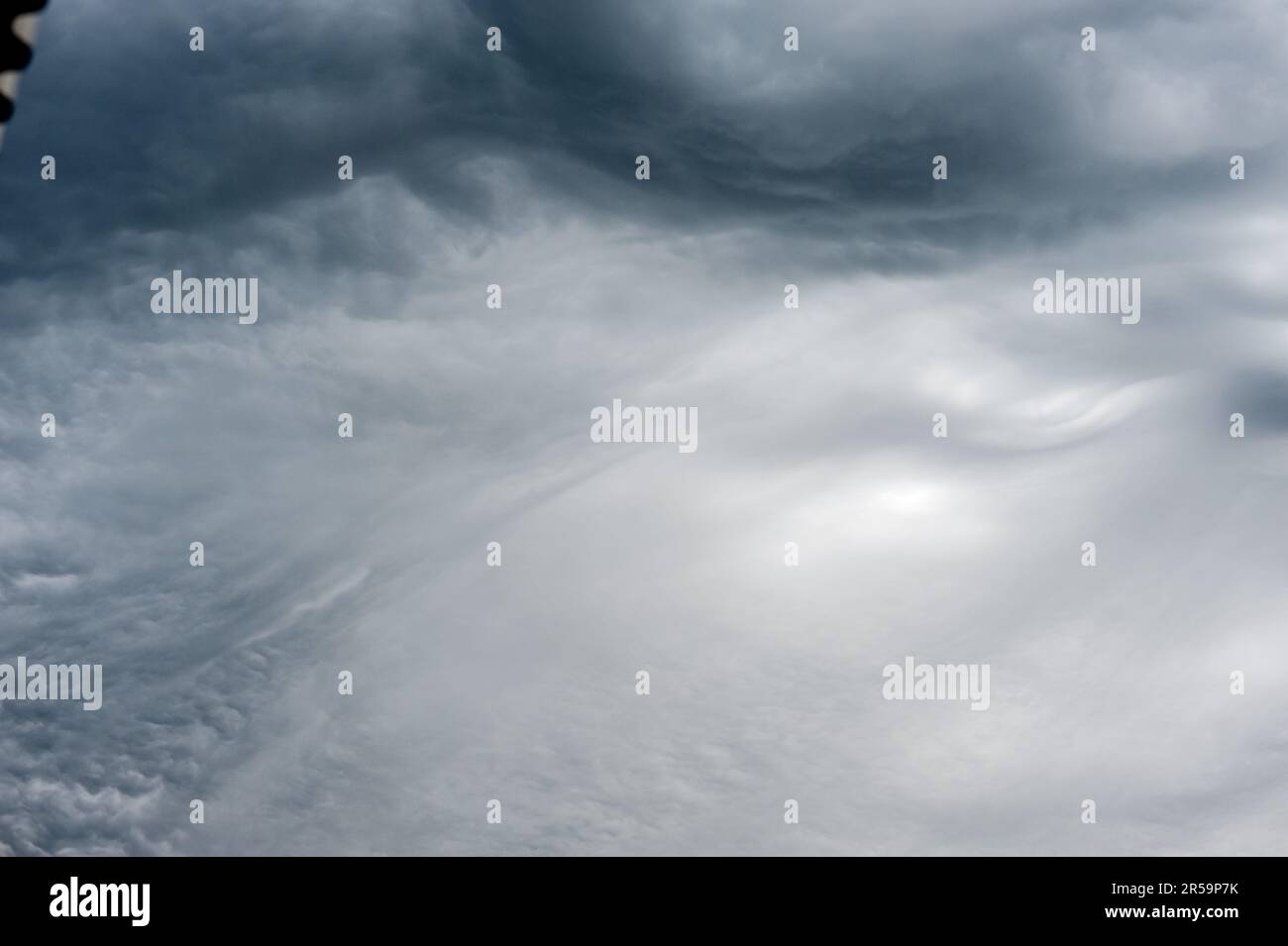 Asperitas cloud hi-res stock photography and images - Alamy