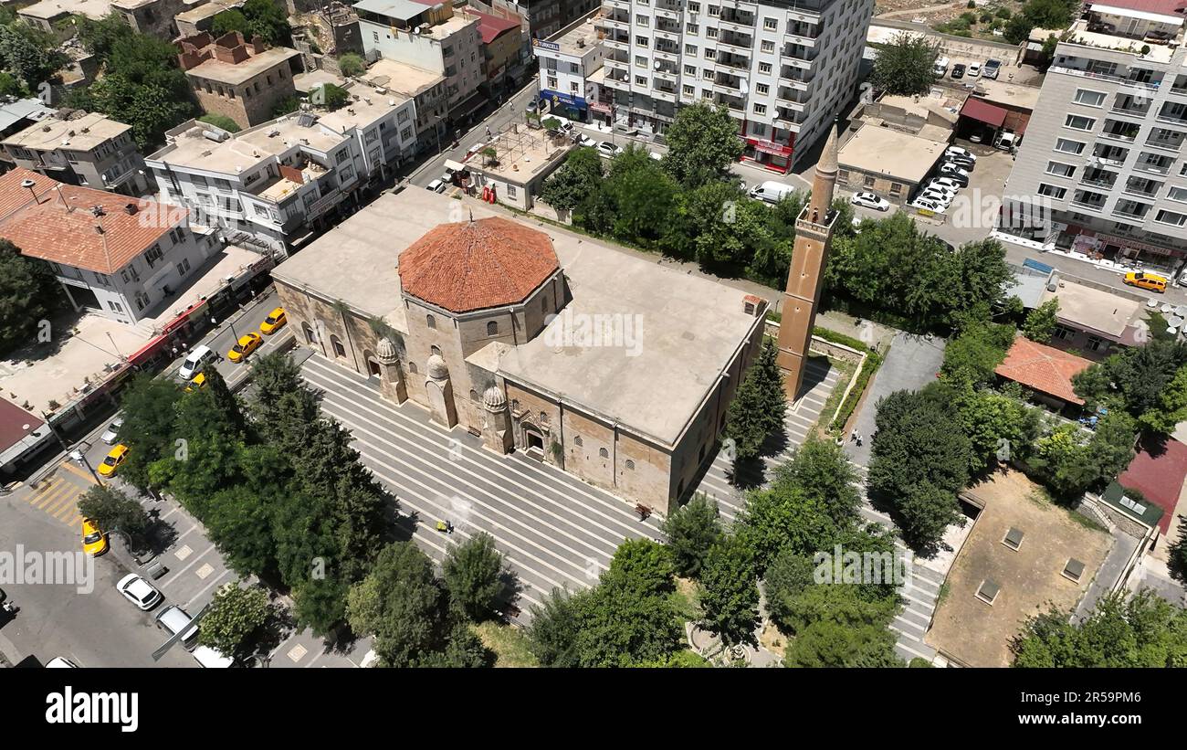 Silvan Grand Mosque was built between 1152-1157 during the Artuqid ...