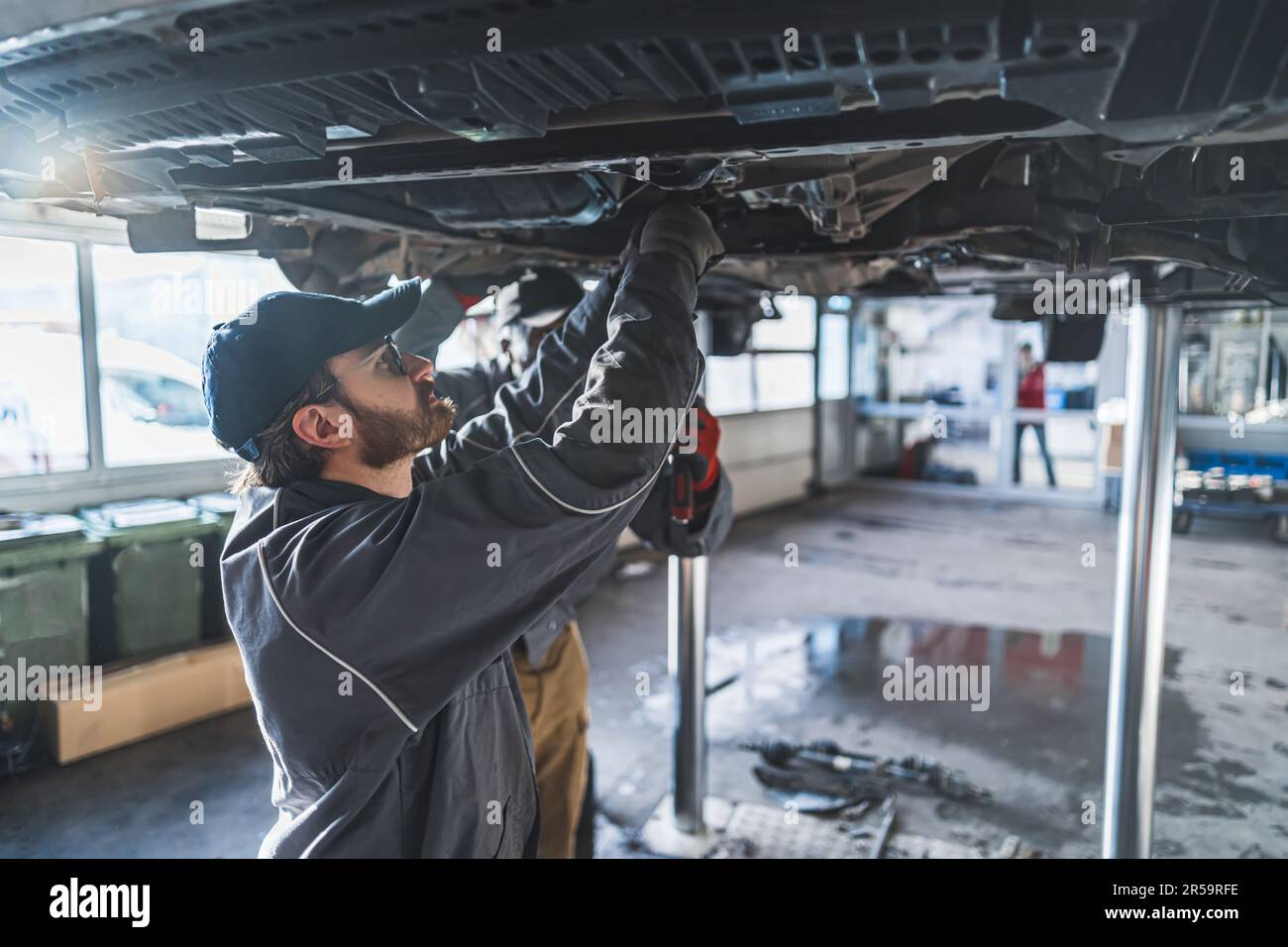 Raised chassis hi-res stock photography and images - Alamy