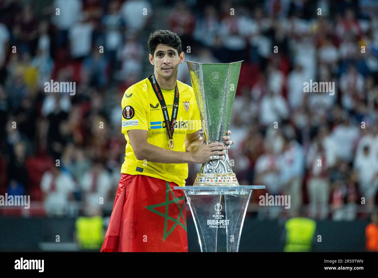 BUDAPEST, HUNGARY - MAY 31: goalkeeper Bono of Sevilla FC celebrate ...