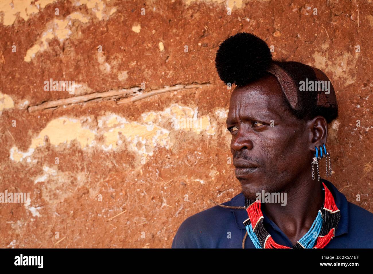 Portrait of a Hamer man at the Dimeka Market, Lower Omo Valley ...