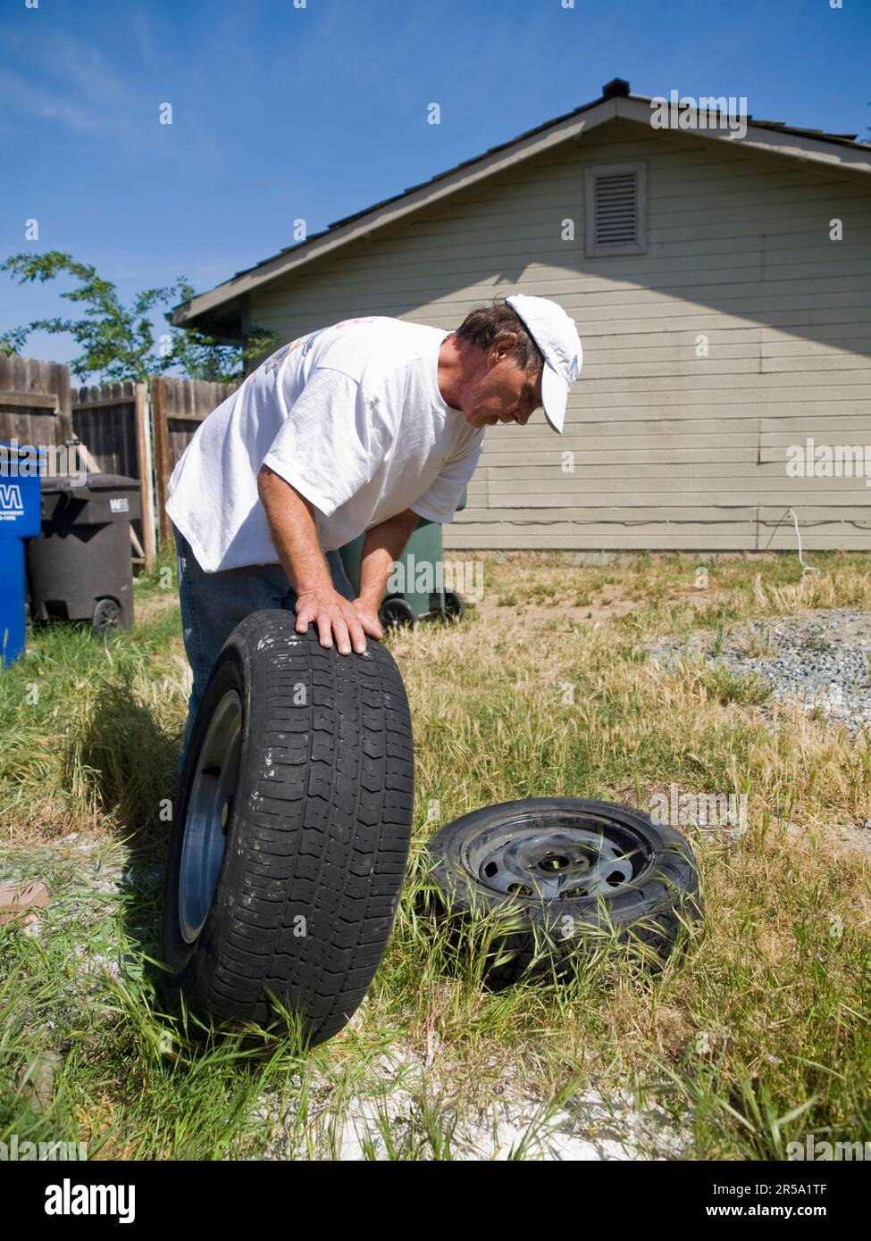 Bank owned house hi-res stock photography and images - Alamy