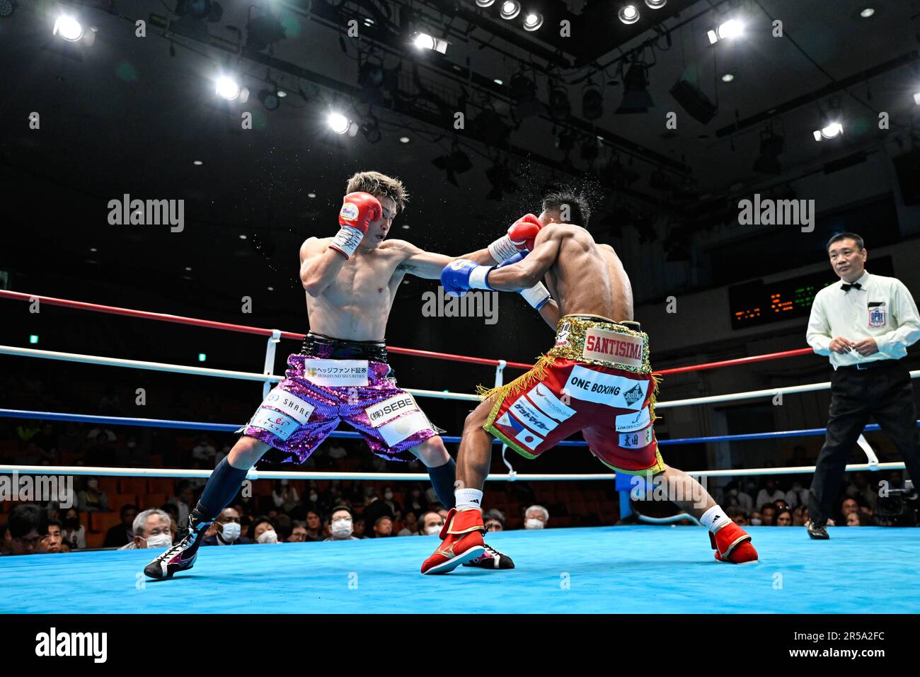 Tokyo, Japan. 31st May, 2023. Hayato Tsutsumi (red gloves) of Japan and ...