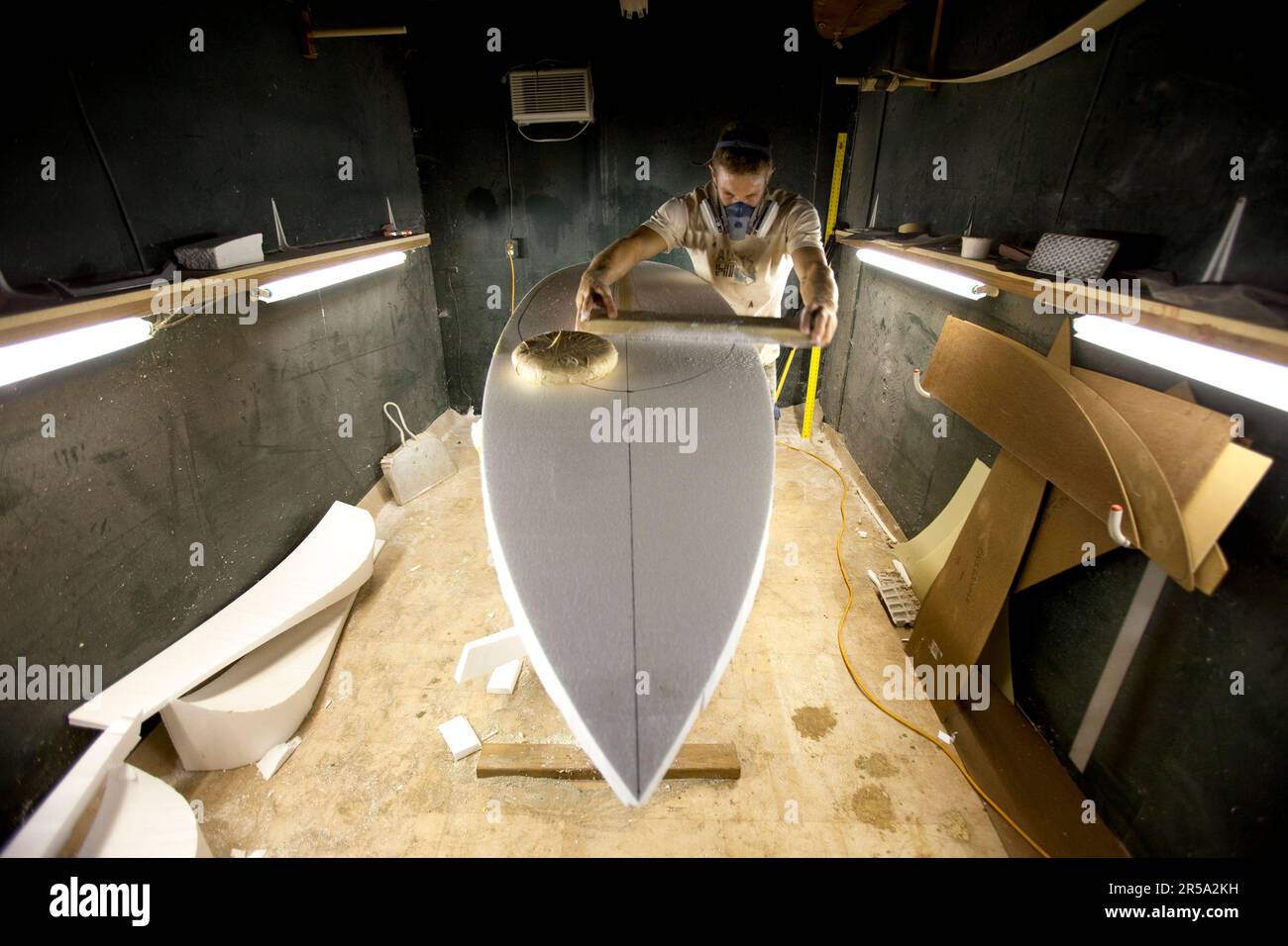 Surfboard shaping room hi-res stock photography and images - Alamy