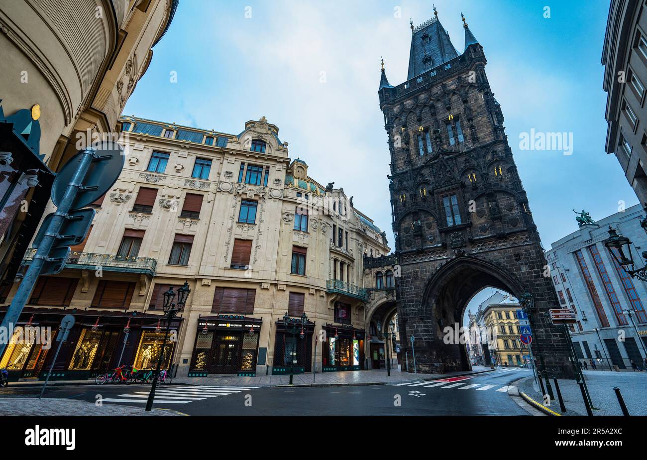 The powder tower in the centre of Prague Stock Photo - Alamy