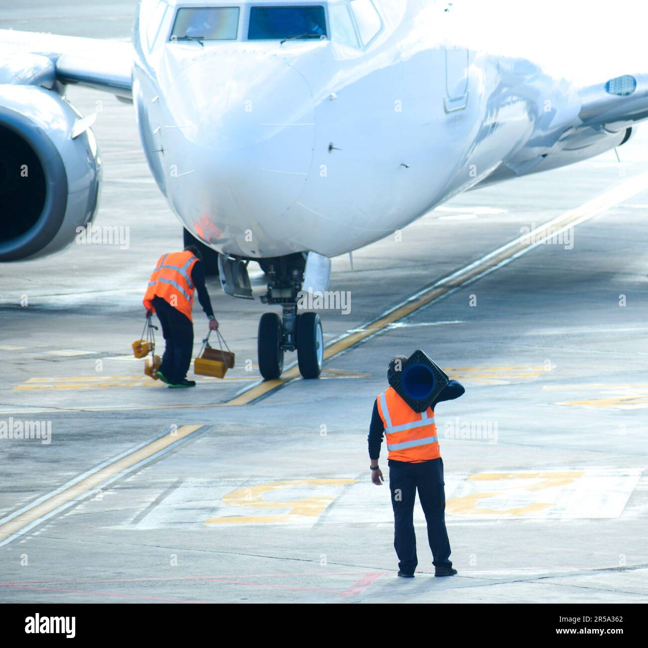 Marshalling airport hi-res stock photography and images - Alamy
