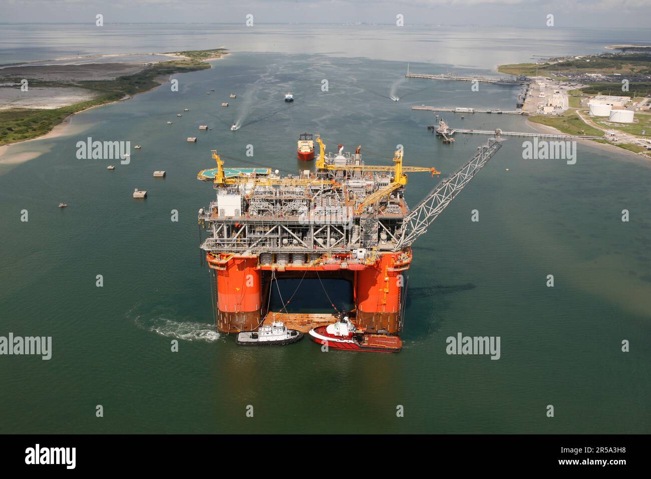 Offshore platform on way to location from shipyard Stock Photo - Alamy