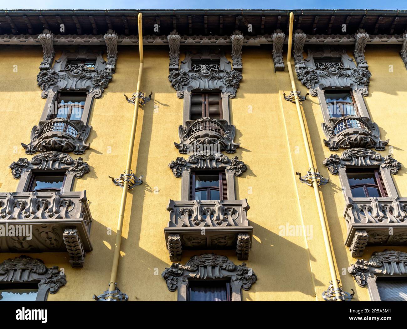 Liberty style hi-res stock photography and images - Alamy