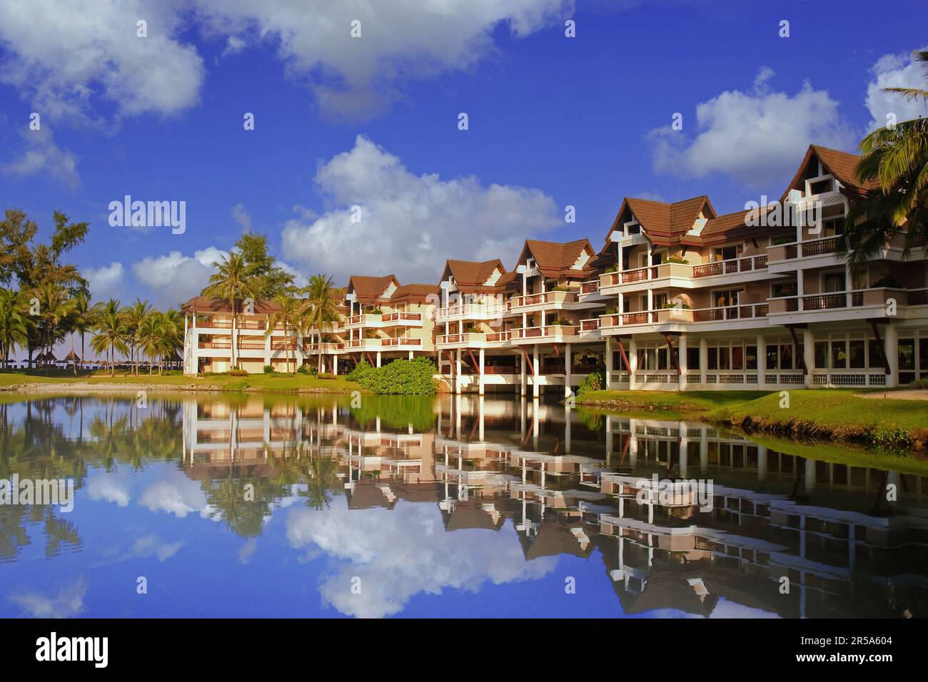 Angsana laguna hi-res stock photography and images - Alamy