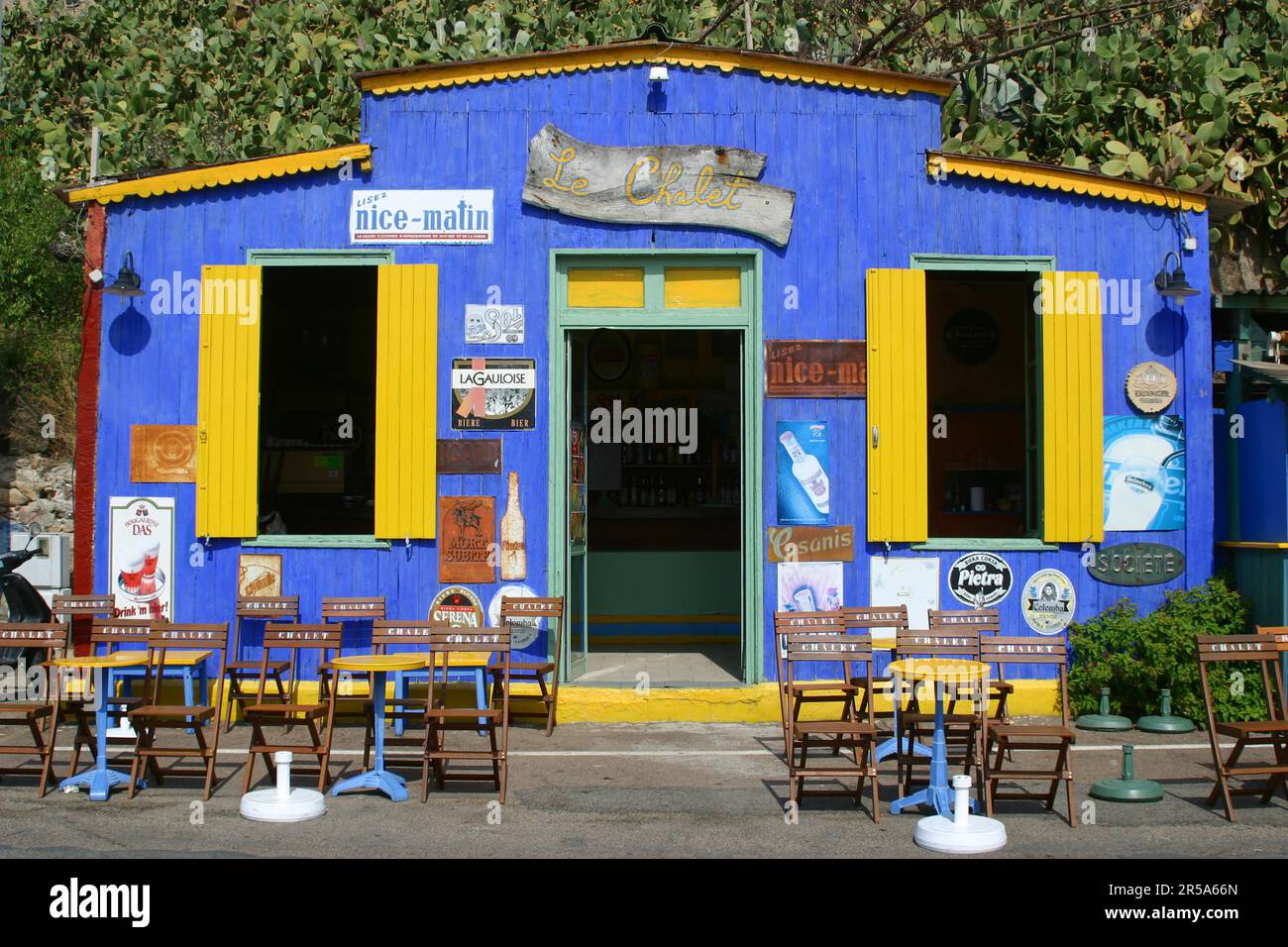 Corsica beach bar hi-res stock photography and images - Alamy