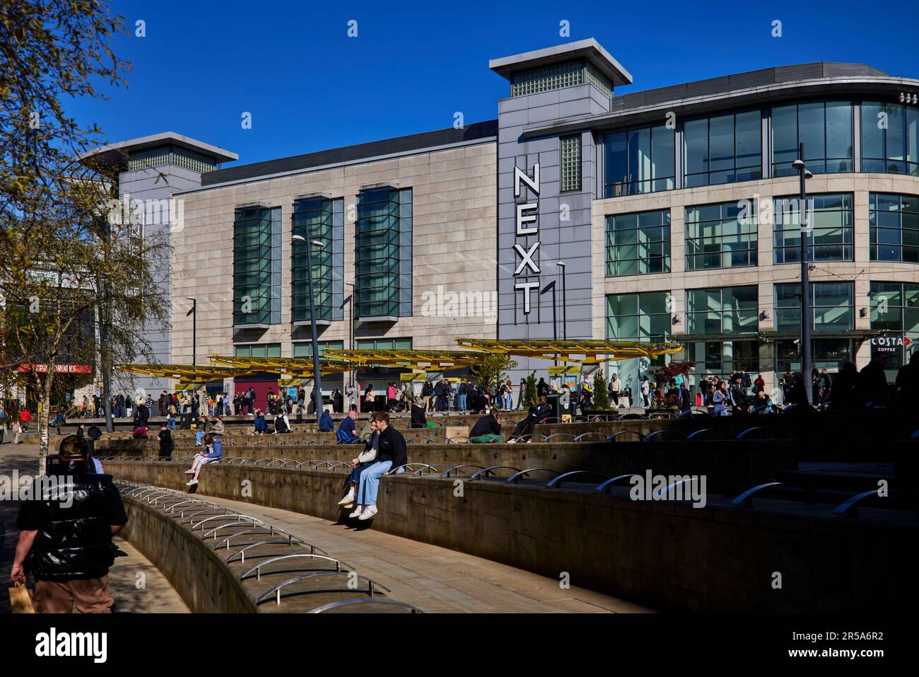 Manchester Exchange Square, tram stop and Next att he shopping mall ...