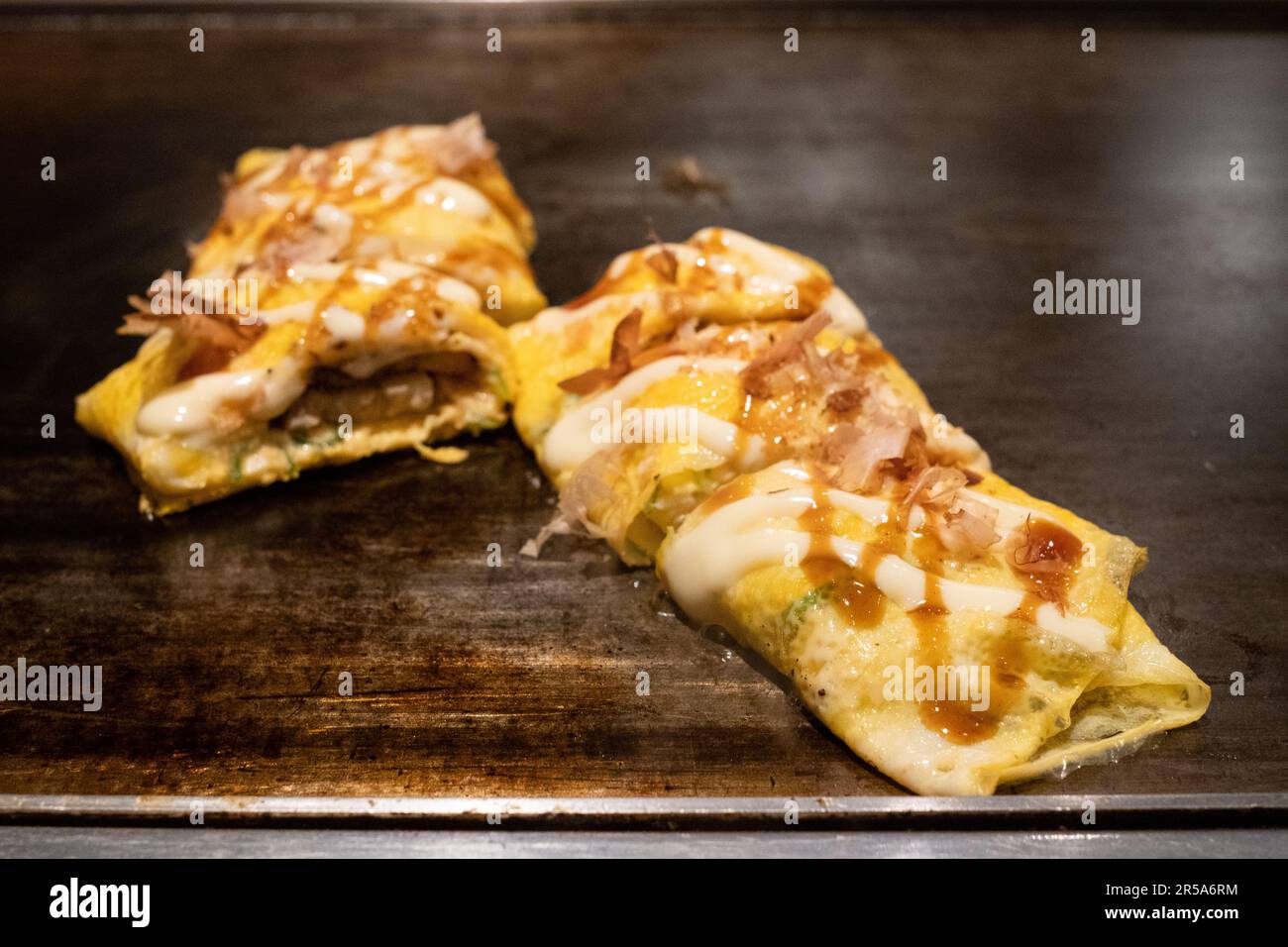 Japanese hot plate cooking hi-res stock photography and images - Alamy