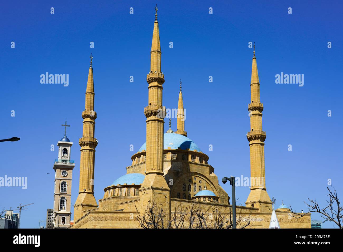 Sunnitische moschee hi-res stock photography and images - Alamy