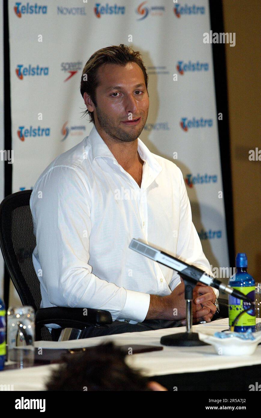 Sydney olympics ian thorpe hi-res stock photography and images - Alamy