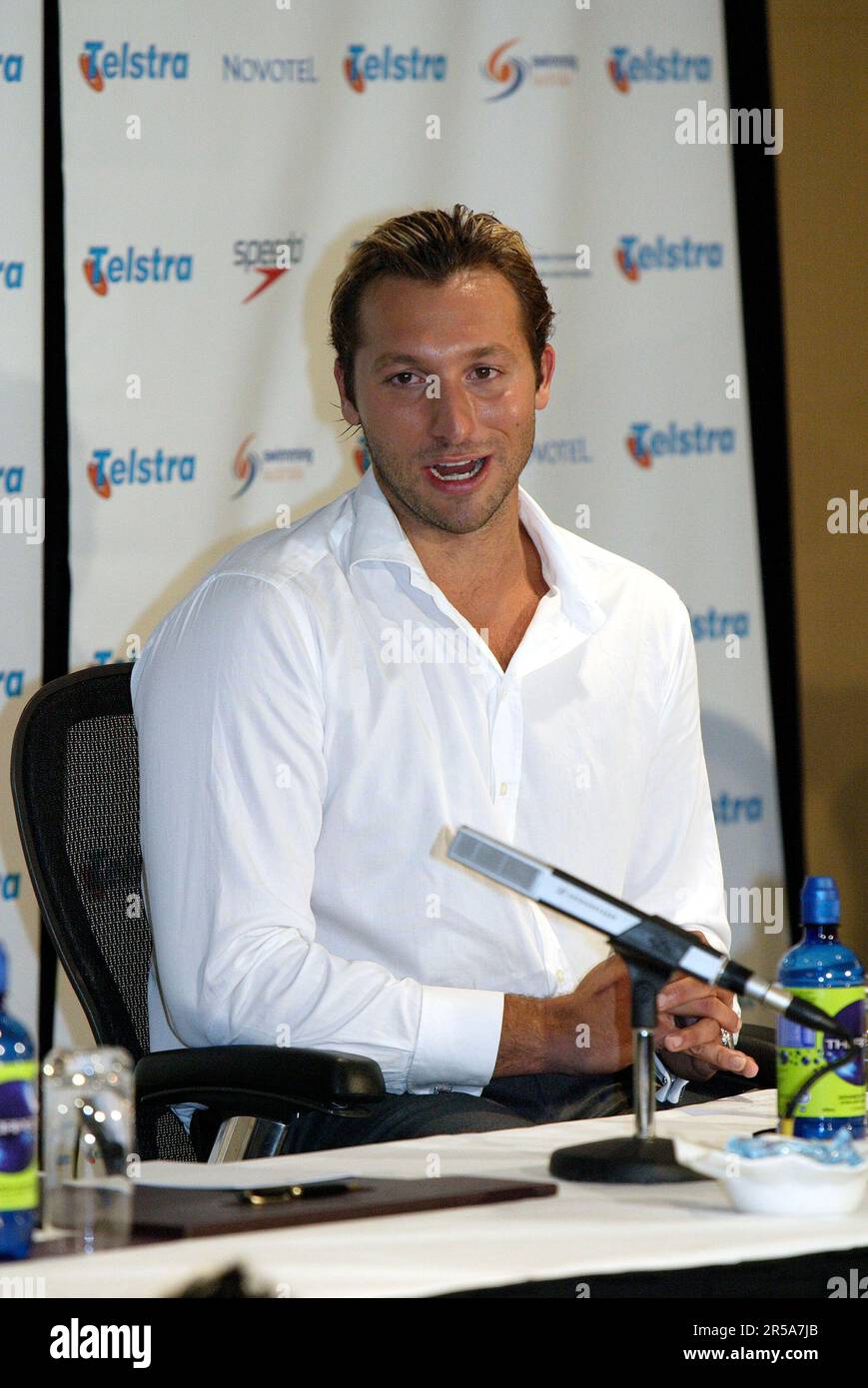 Sydney olympics ian thorpe hi-res stock photography and images - Alamy