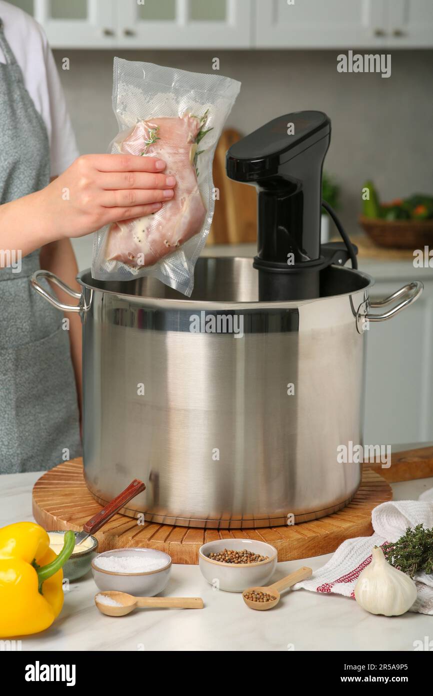 Thermal cooking bag hi-res stock photography and images - Alamy