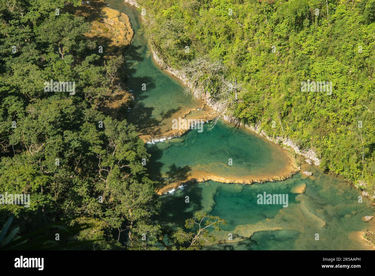 The beautiful turquoise pools of Semuc Champey, Rio Cabohon, Lanquin ...