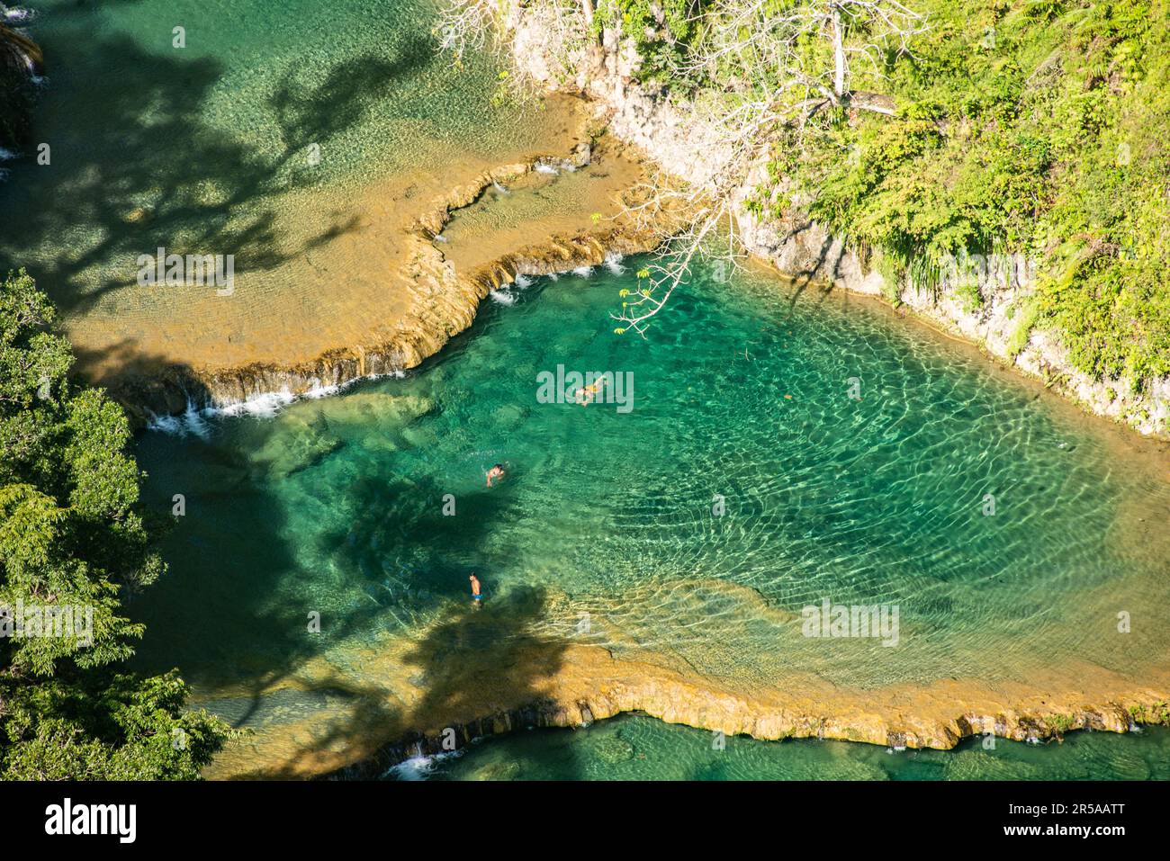 The beautiful turquoise pools of Semuc Champey, Rio Cabohon, Lanquin ...