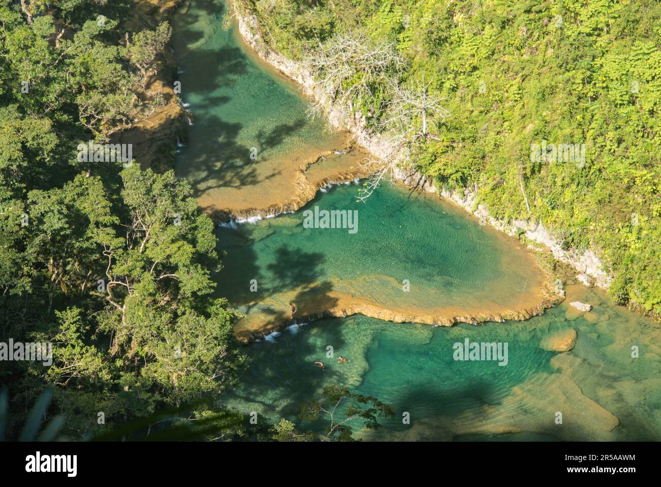 The beautiful turquoise pools of Semuc Champey, Rio Cabohon, Lanquin ...