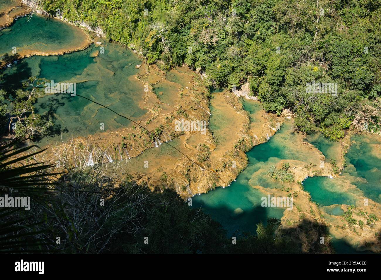 The beautiful turquoise pools of Semuc Champey, Rio Cabohon, Lanquin ...