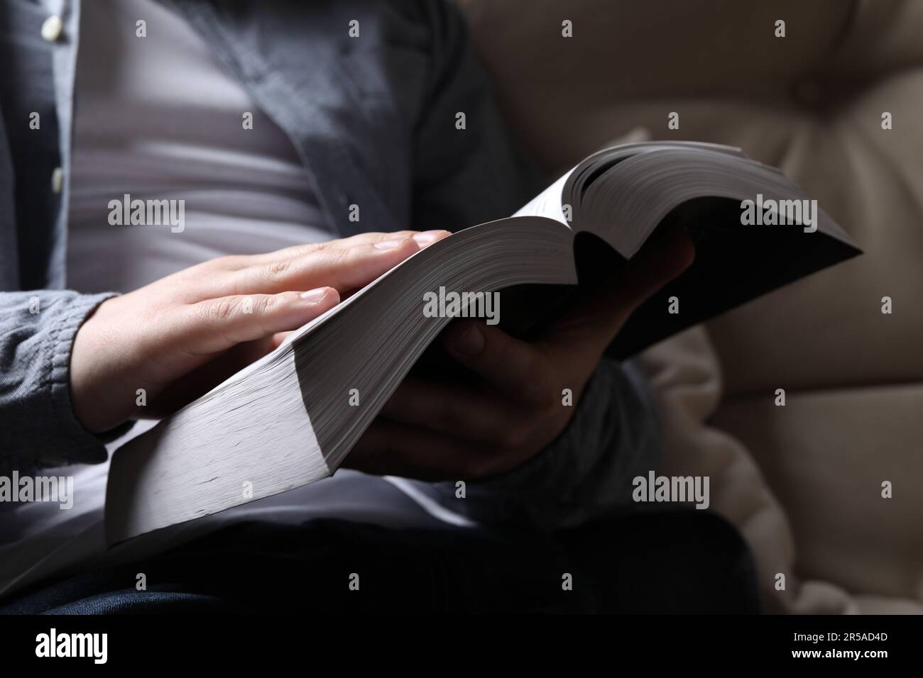 Man reading holy bible hi-res stock photography and images - Alamy