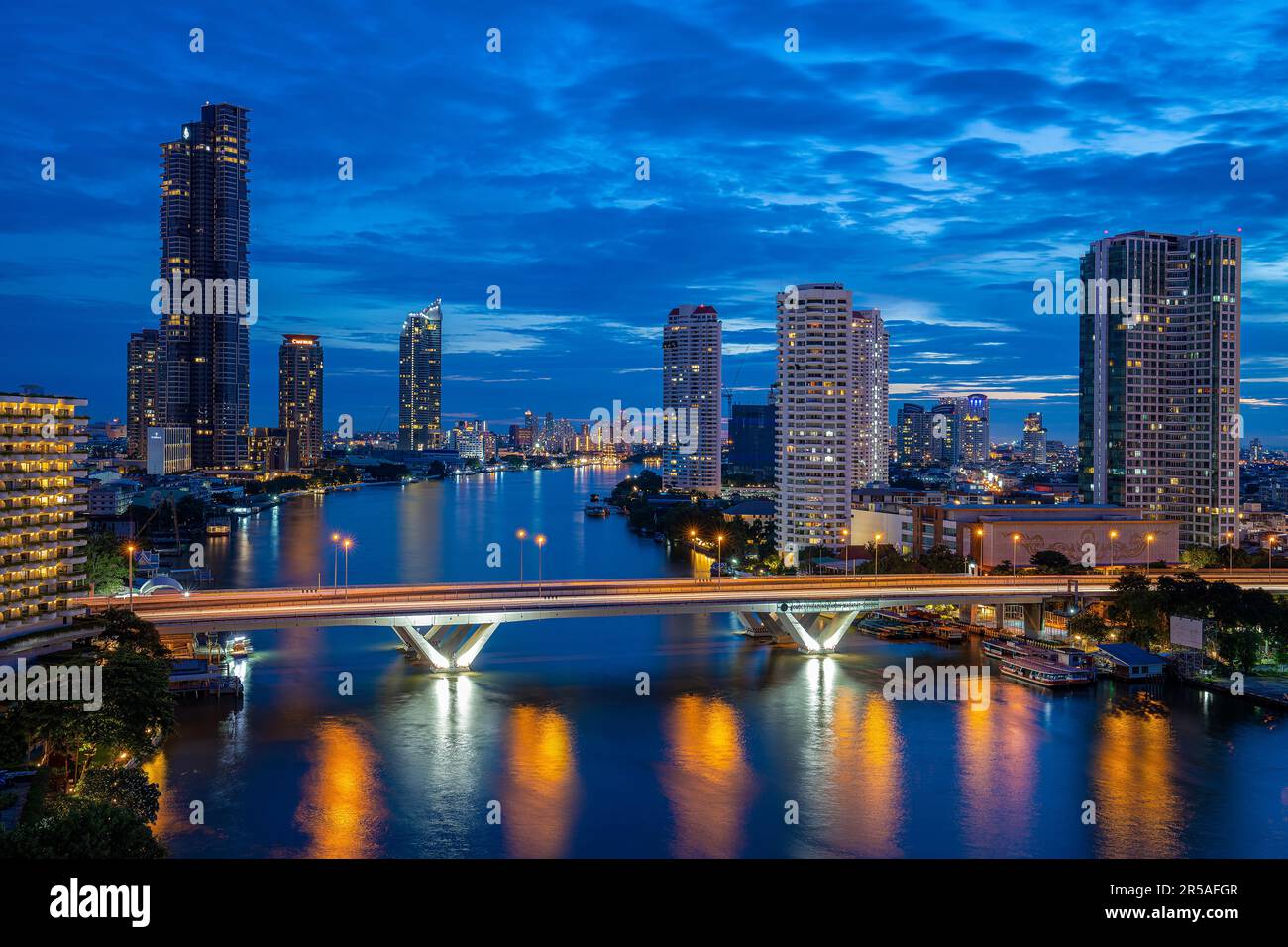 Commonly known as the bts skytrain hi-res stock photography and images ...