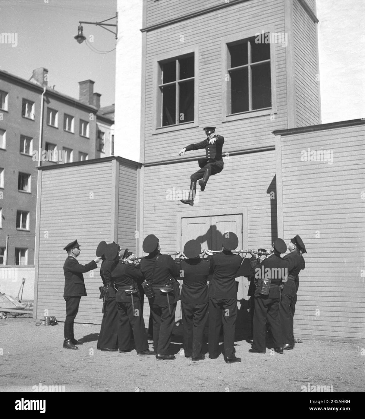 Fireman safety net hi-res stock photography and images - Alamy